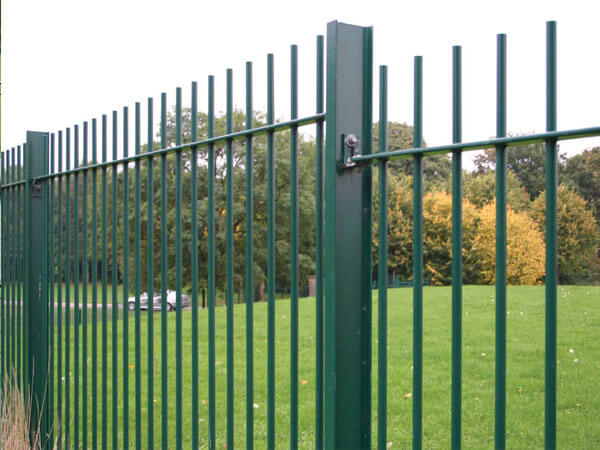 Commercial Railings Leicester | Metal Railing Nottingham | RTC Fencing